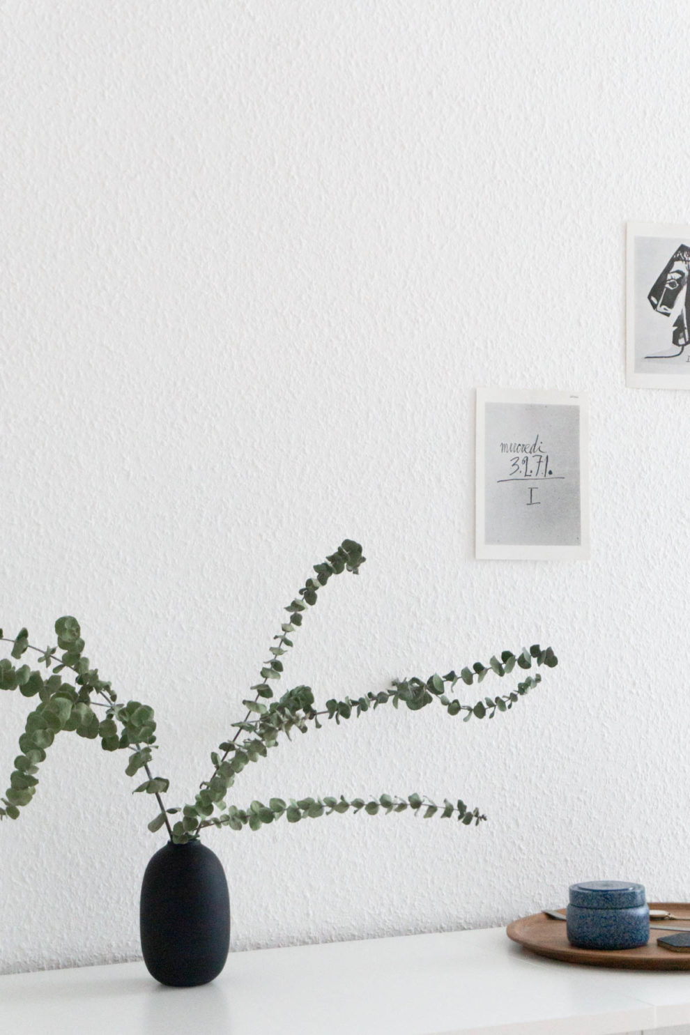 Vintage Bedding & Menu Yeh Wall Table — RG Daily